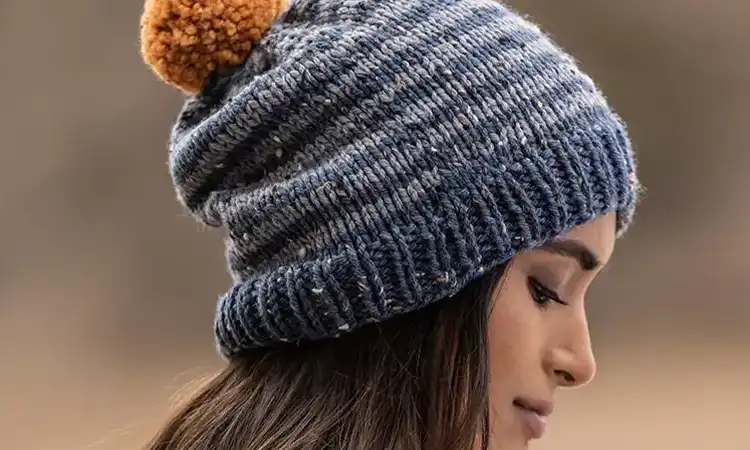 Aspen Slouch Knit Kit in Blue Sky Woolstok Tweed at Fabulous Yarn
