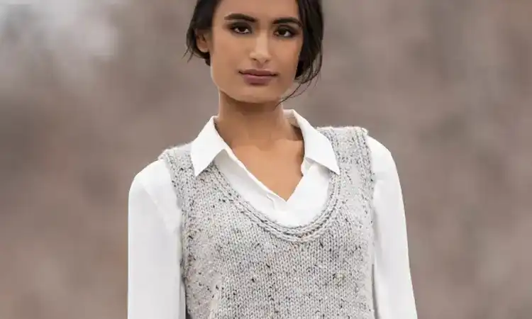 Summit Vest Knit Kit in Blue Sky Woolstok Tweed at Fabulous Yarn