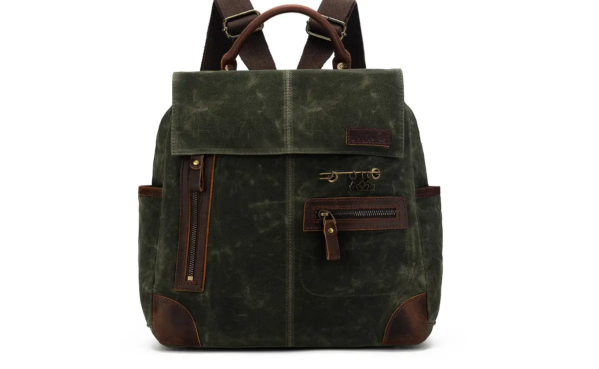 Della Q Maker's Midi Backpack in Olive at Fabulous Yarn
