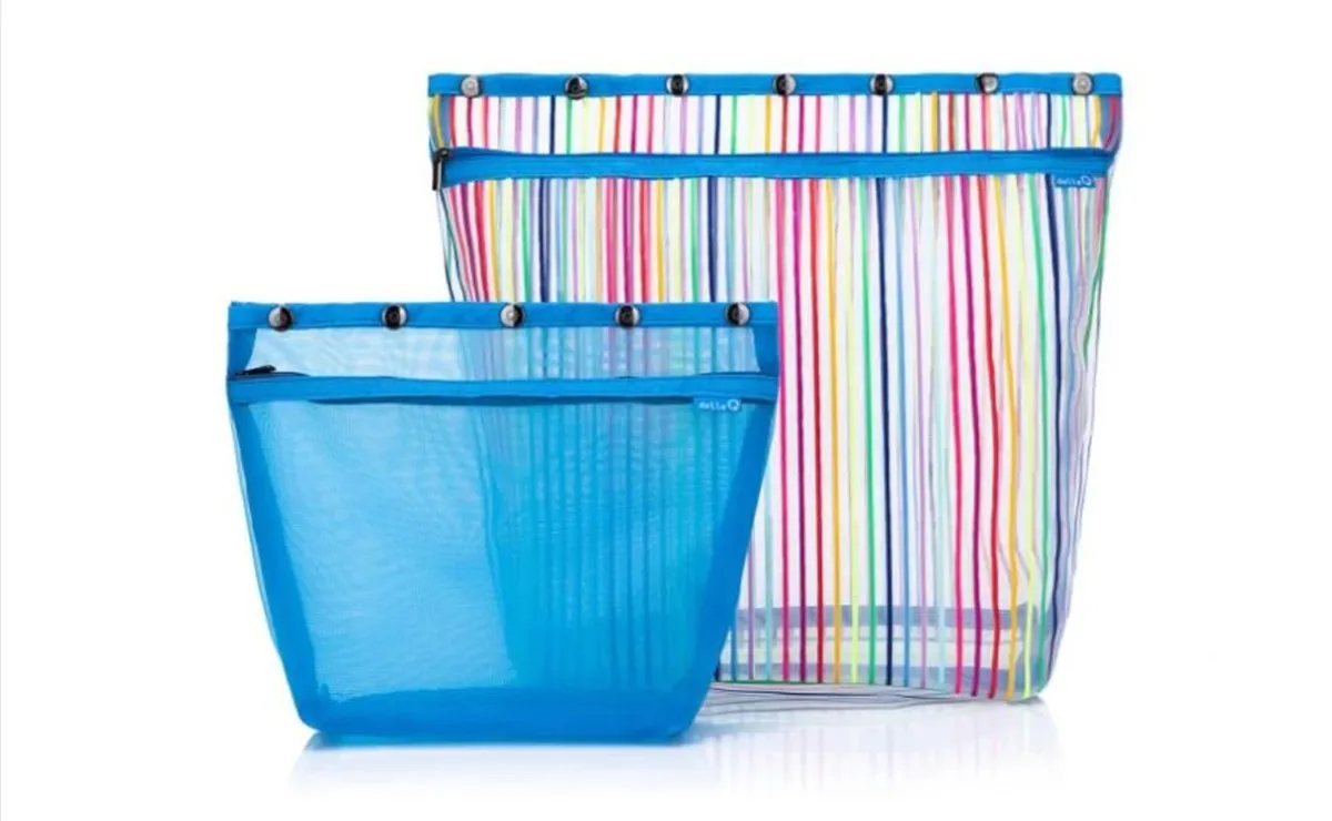 Della Q Oh Snap Sack in Blue Rainbow Fabulous Yarn