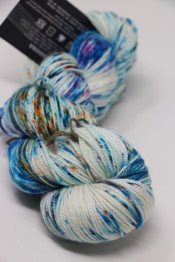 Pashmina | madelinetosh | Video Baby (393P) Merino/Cashmere/Silk Sport ...